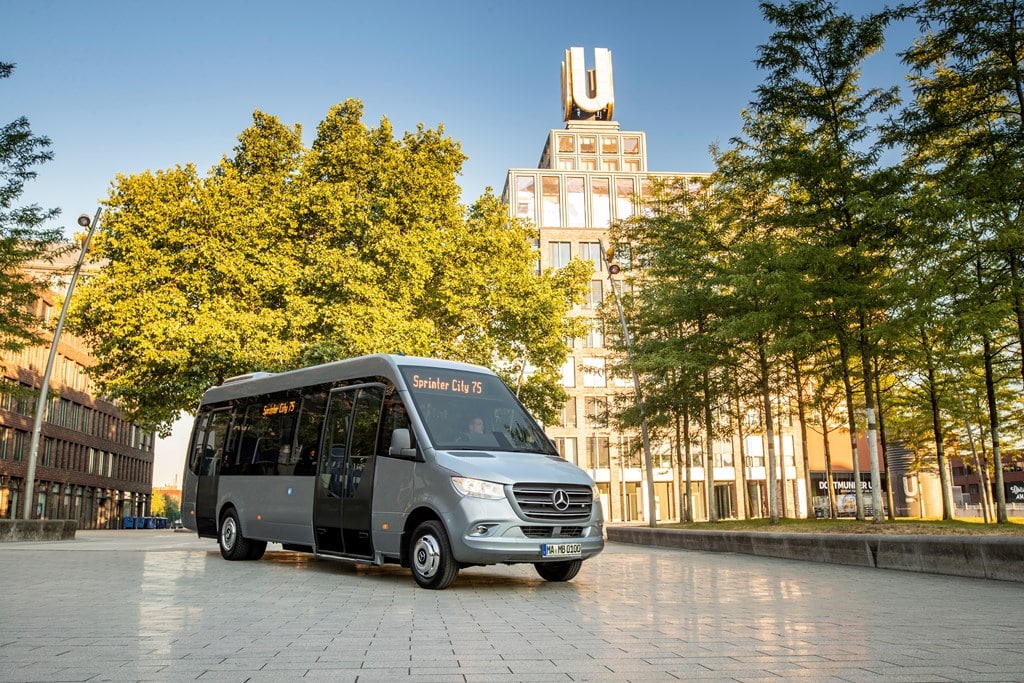 MB DELIVERS 25,000TH MINIBUS WORLDWIDE; FULL MODEL UPDATE LATE 2019 ...