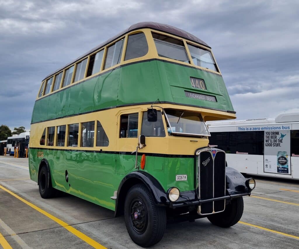 NSW bus industry pays tribute to retiring Transit Systems stalwart ...