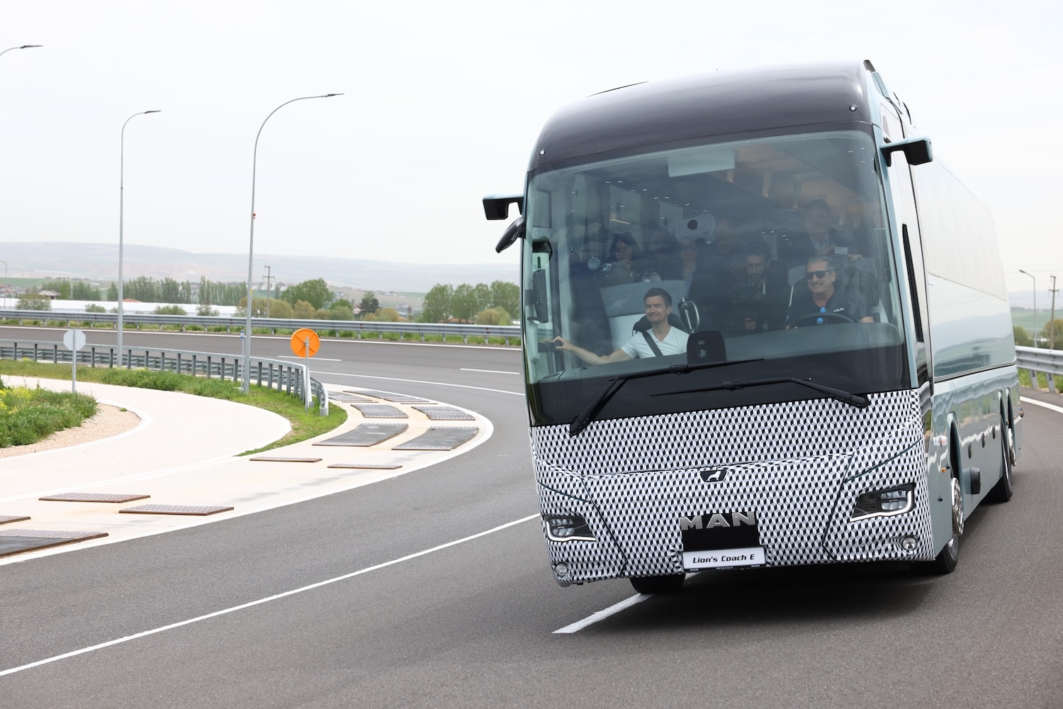 MAN becomes first European manufacturer to launch fully electric coach