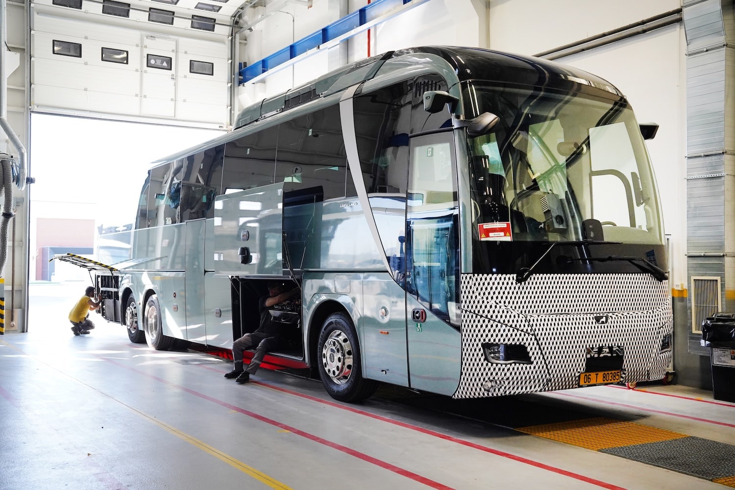 MAN becomes first European manufacturer to launch fully electric coach