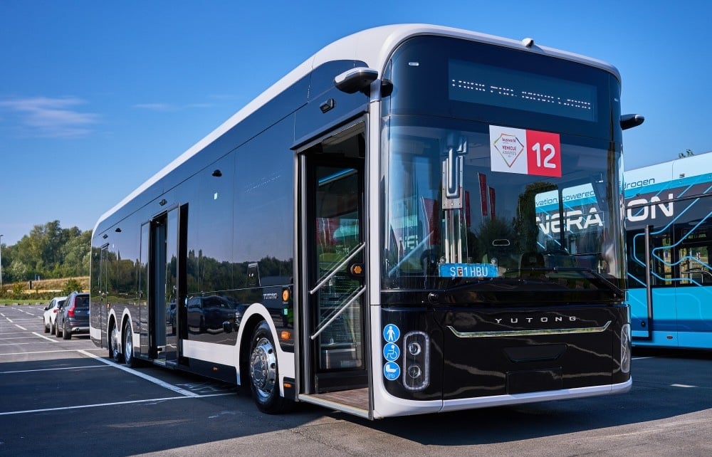 Busworld crowns global leaders with vehicle awards