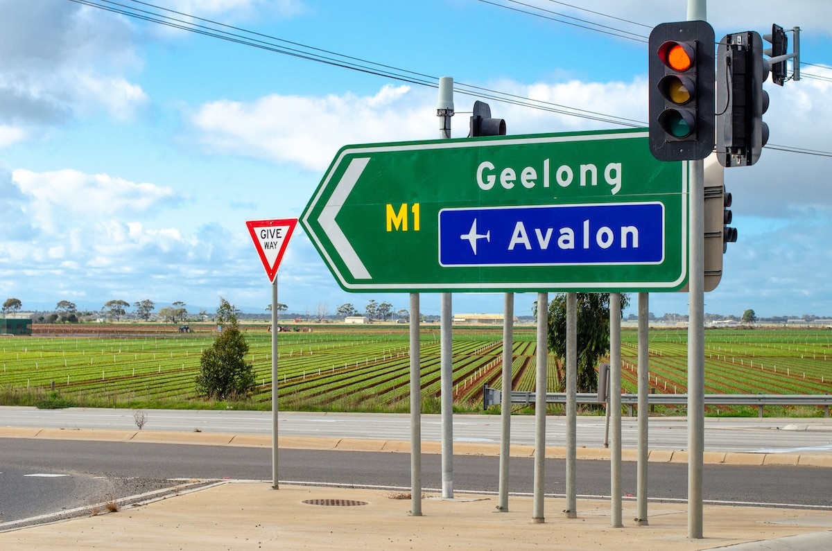 New Lara bus route to link station with Avalon Airport